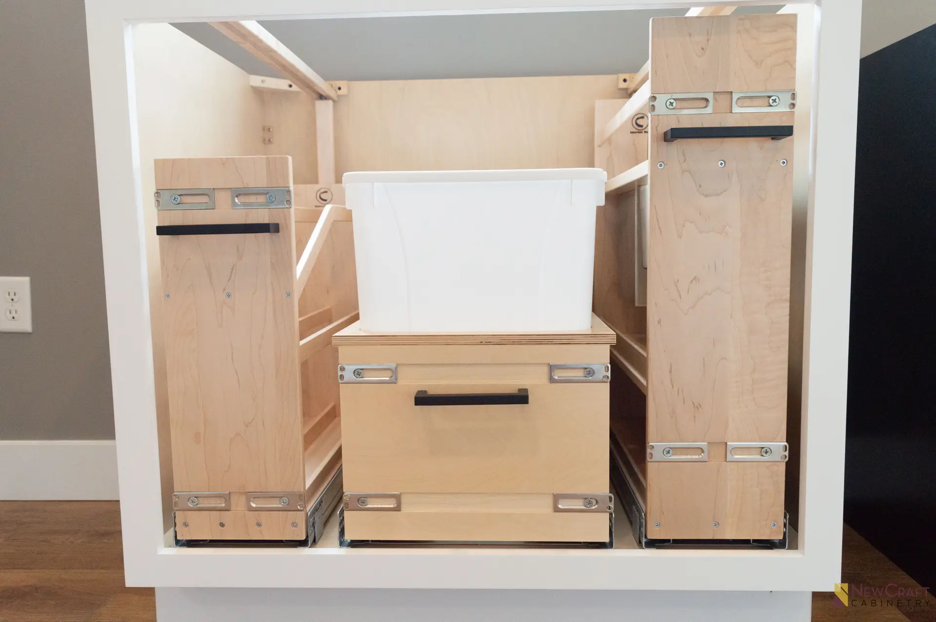 CabinetInserts2 – NewCraft Cabinetry